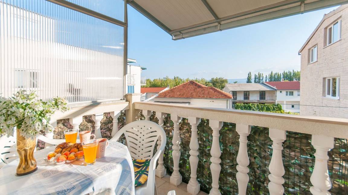 21 M² Hotel ∙ 1 Schlafzimmer ∙ 2 Gäste - Dugi Rat