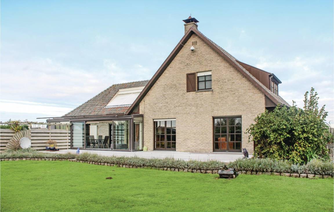 247 M² Ferienhaus ∙ 4 Schlafzimmer ∙ 9 Gäste - Breskens