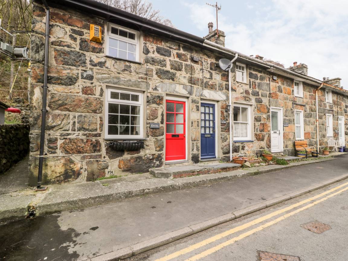 Cottage ∙ 2 Bedrooms ∙ 4 Guests - Beddgelert