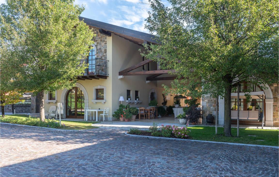 65 M² Apartamento ∙ 2 Habitaciones ∙ 4 Huéspedes - Gorizia
