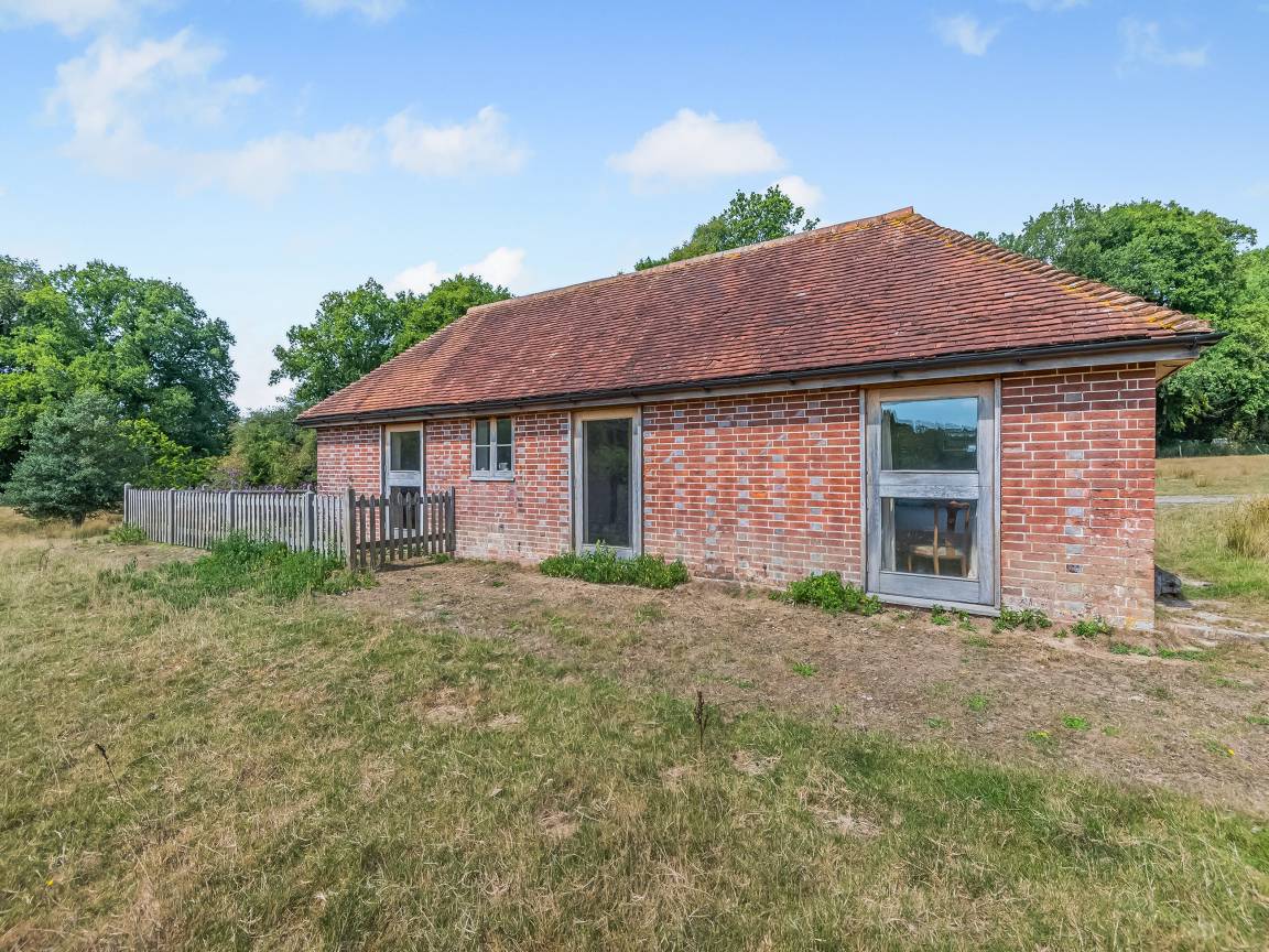 Cottage ∙ 1 Bedroom ∙ 2 Guests - Battle
