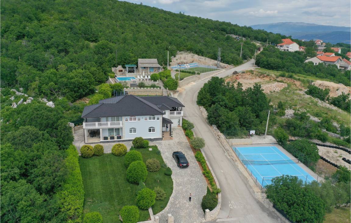 321 M² Maison De Vacances ∙ 6 Chambres ∙ 14 Personnes - Makarska Riviera