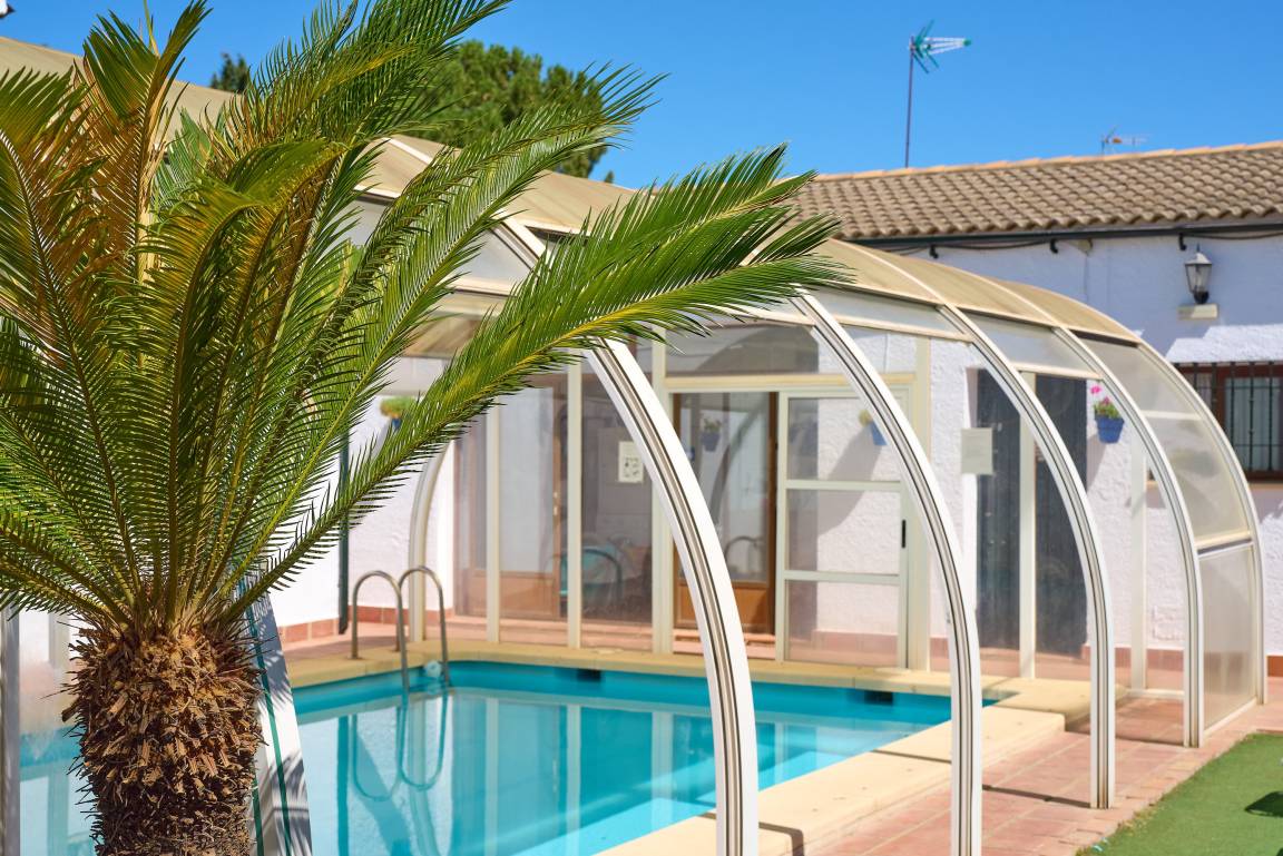 320 M² Casa ∙ 10 Habitaciones ∙ 22 Huéspedes - Posadas, España