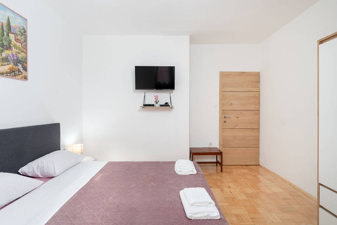 18 M² Apartment ∙ 2 Guests - Starigrad