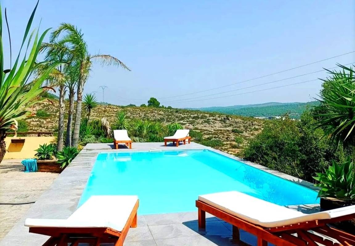 145 M² Villa ∙ 3 Bedrooms ∙ 8 Guests - Montserrat, Valencia