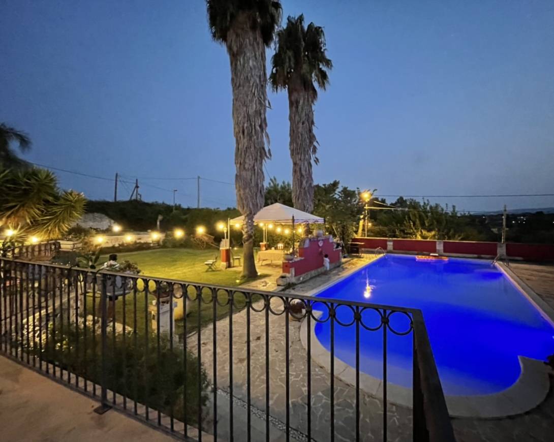 2000 M² Villa Vacanza ∙ 3 Camere Da Letto ∙ 8 Ospiti - Floridia