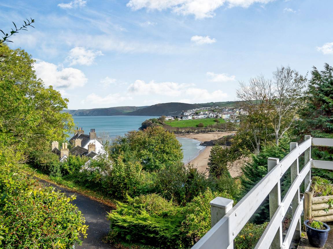 Cottage ∙ 4 Bedrooms ∙ 8 Guests - Aberporth
