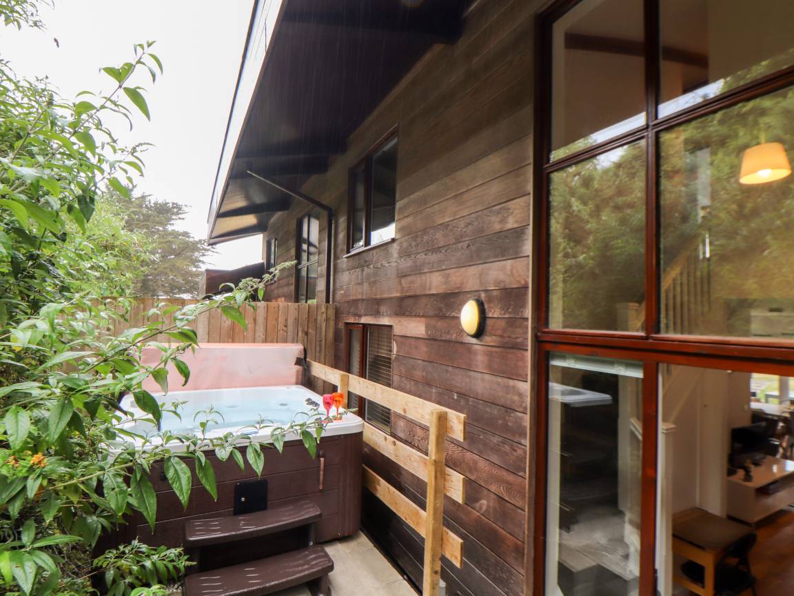 Cottage ∙ 4 Bedrooms ∙ 8 Guests - Portreath