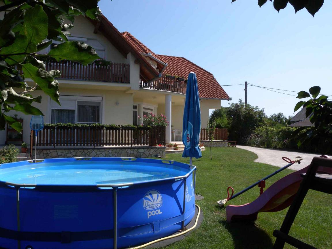 40 M² Apartment ∙ 2 Bedrooms ∙ 4 Guests - Gyenesdiás