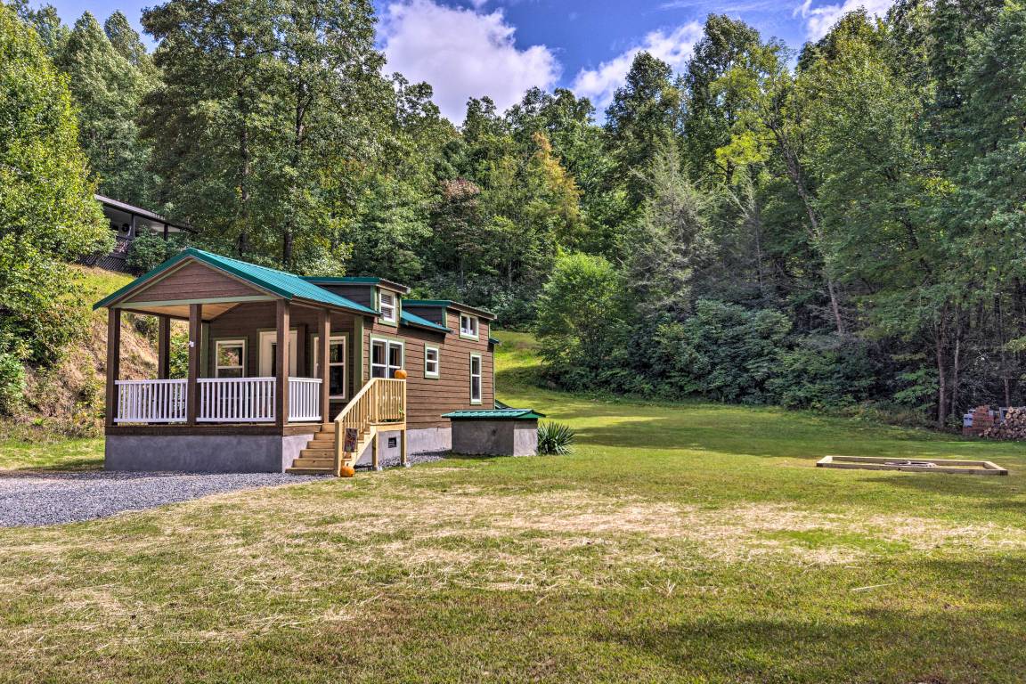69 M² House ∙ 1 Bedroom ∙ 4 Guests - Lake Jocassee