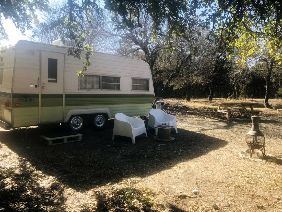 Caravan ∙ 1 Bedroom ∙ 2 Guests - Lake Whitney, TX