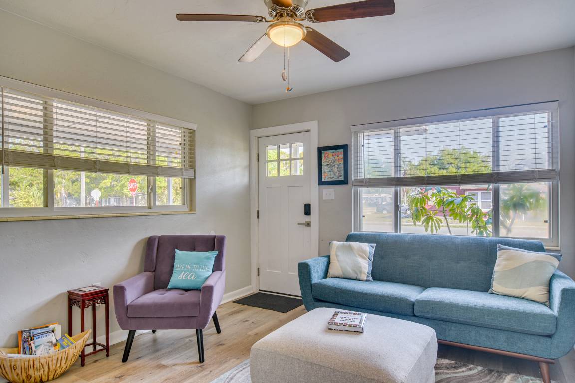 78 M² House ∙ 2 Bedrooms ∙ 4 Guests - St. Petersburg, FL