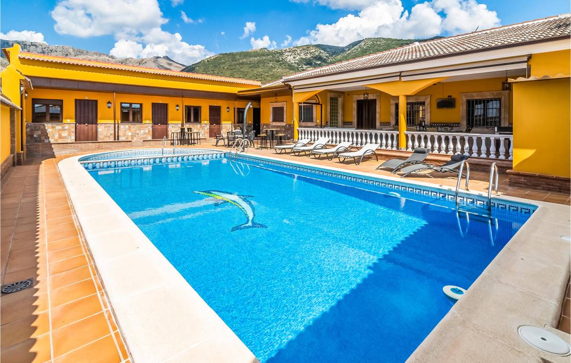 120 M² Casa ∙ 7 Habitaciones ∙ 12 Huéspedes - Priego de Córdoba