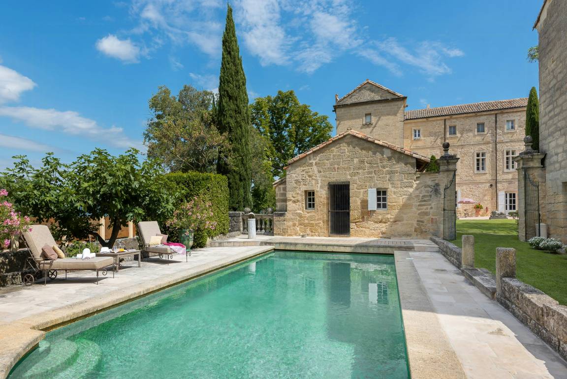 600 M² Maison De Vacances ∙ 6 Chambres ∙ 12 Personnes - Uzès