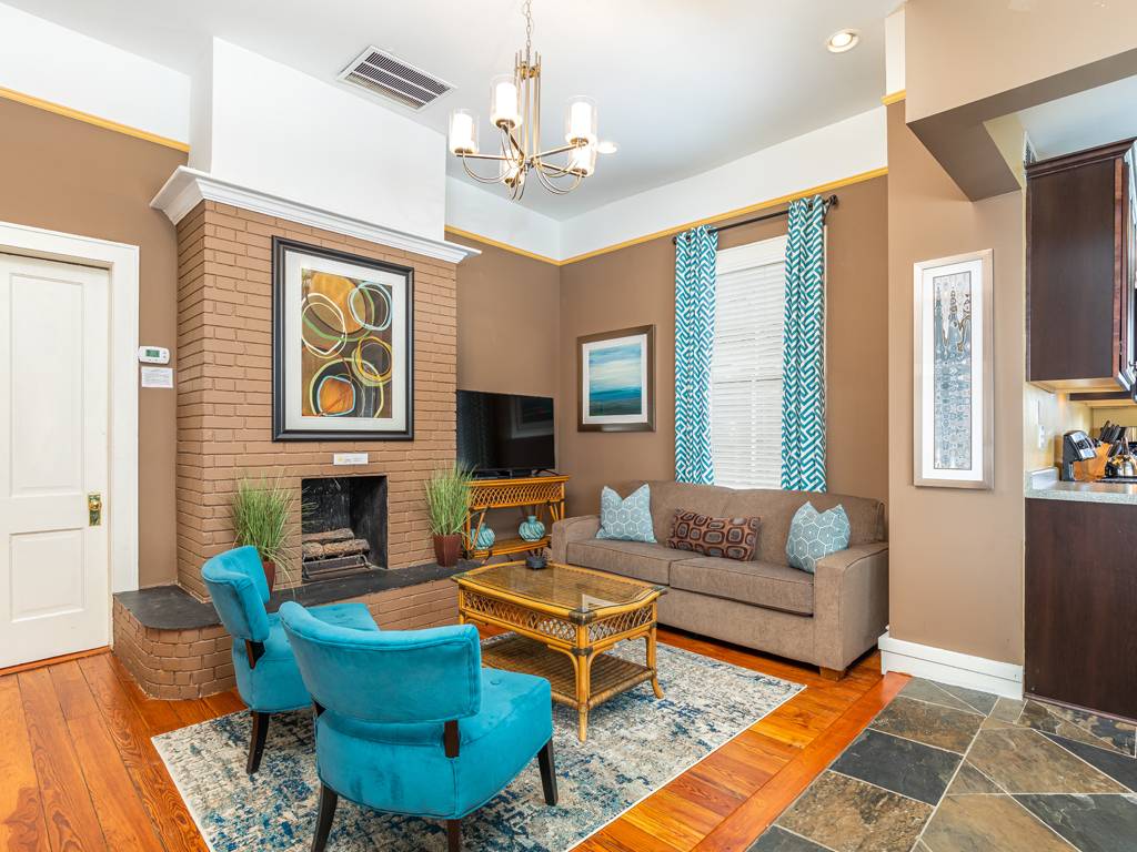 102 M² Condo ∙ 2 Bedrooms ∙ 6 Guests - Savannah