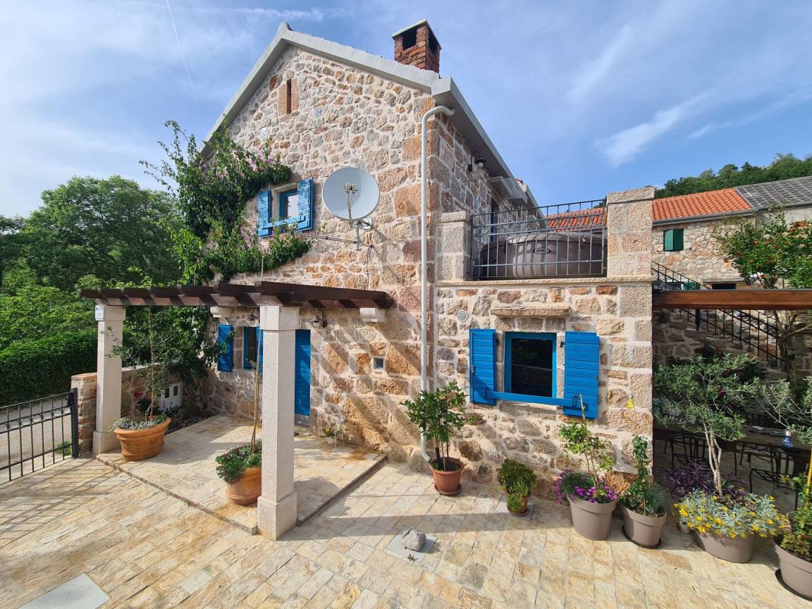 65 M² Ferienhaus ∙ 2 Schlafzimmer ∙ 4 Gäste - Vinjerac