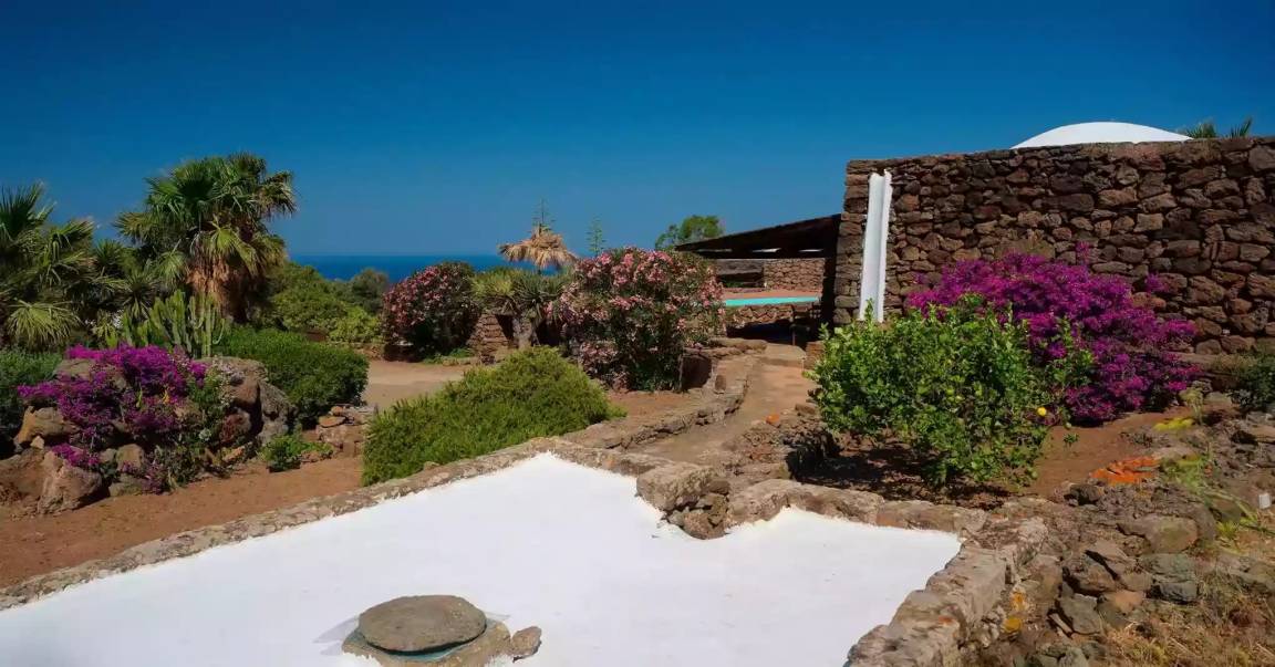 Apartment ∙ 1 Bedroom ∙ 4 Guests - Pantelleria