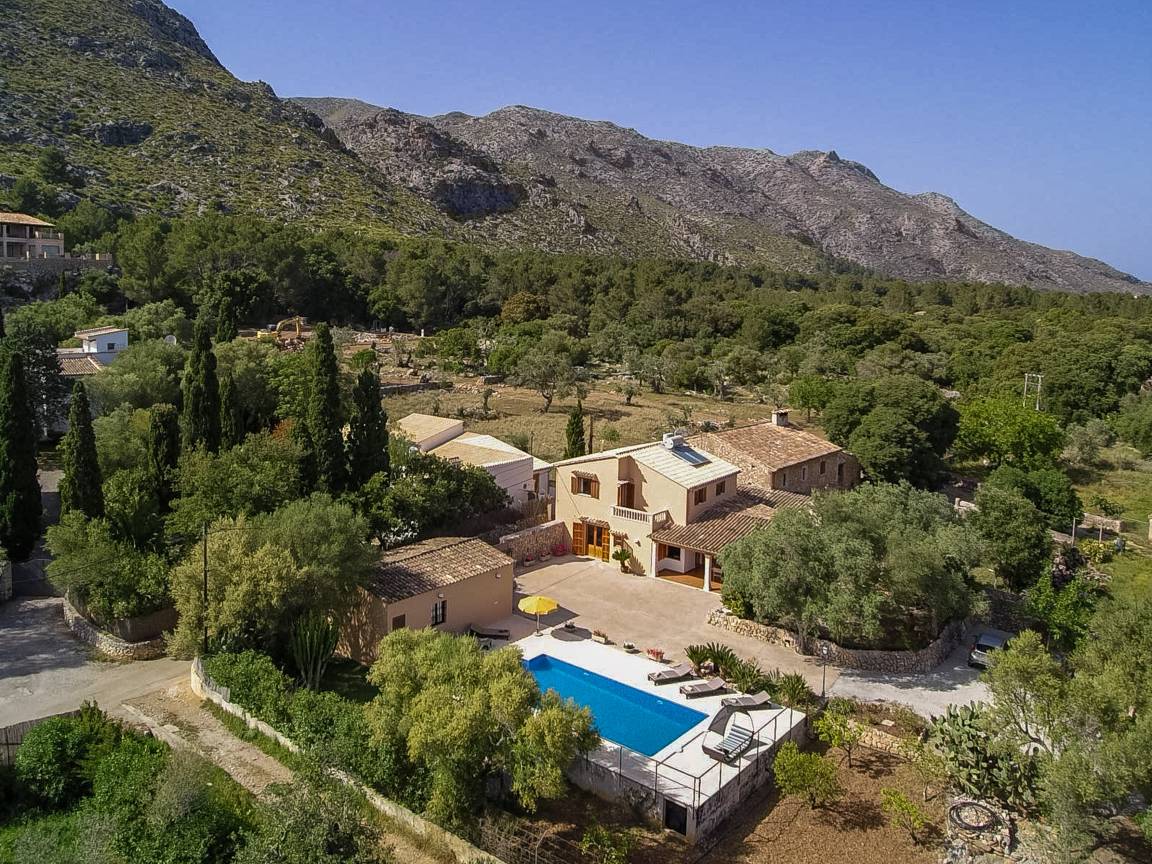 250 M² Villa ∙ 3 Bedrooms ∙ 6 Guests - Alcúdia