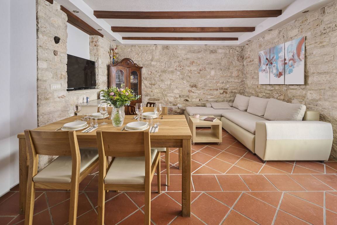 80 M² Huis ∙ 2 Slaapkamers ∙ 5 Gasten - Umag