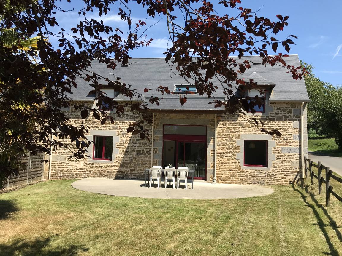 142 M² Gîte ∙ 5 Chambres ∙ 11 Personnes - Manche