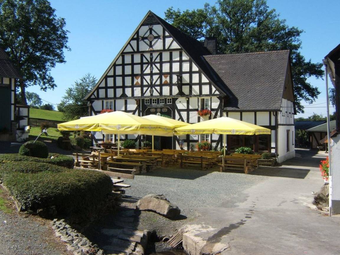 60 M² Ferienwohnung ∙ 2 Schlafzimmer ∙ 5 Gäste - Meschede