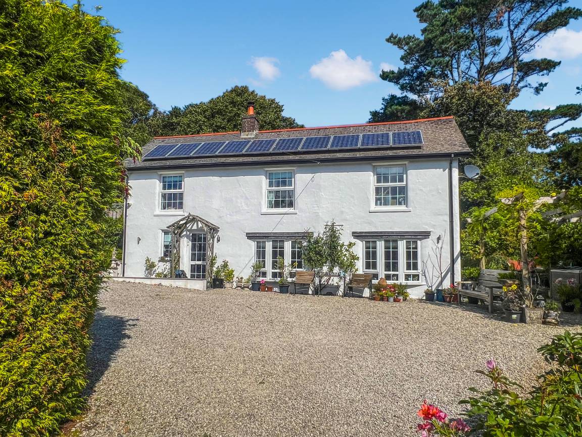 Cottage ∙ 3 Bedrooms ∙ 6 Guests - Perranporth