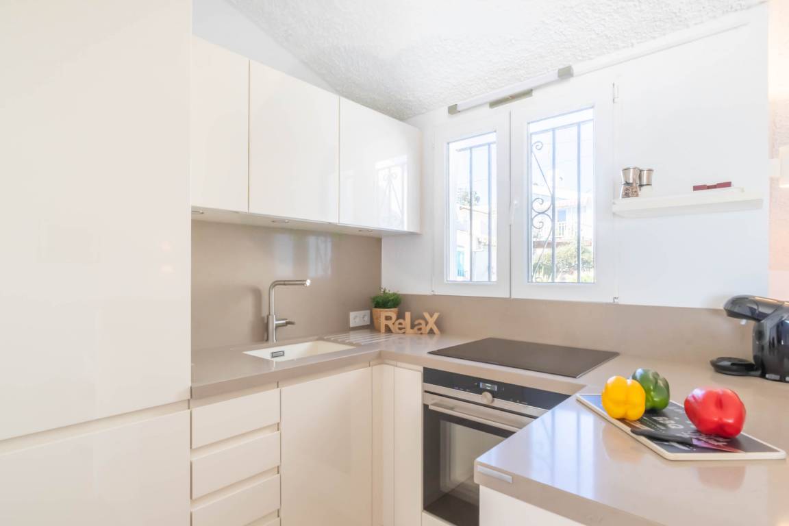 250 M² Chalet ∙ 4 Habitaciones ∙ 10 Huéspedes - Estepona