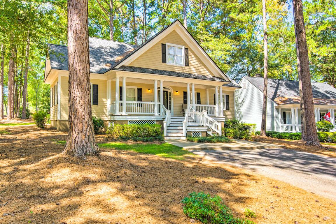 167 M² Cottage ∙ 4 Bedrooms ∙ 8 Guests - Lake Oconee, GA