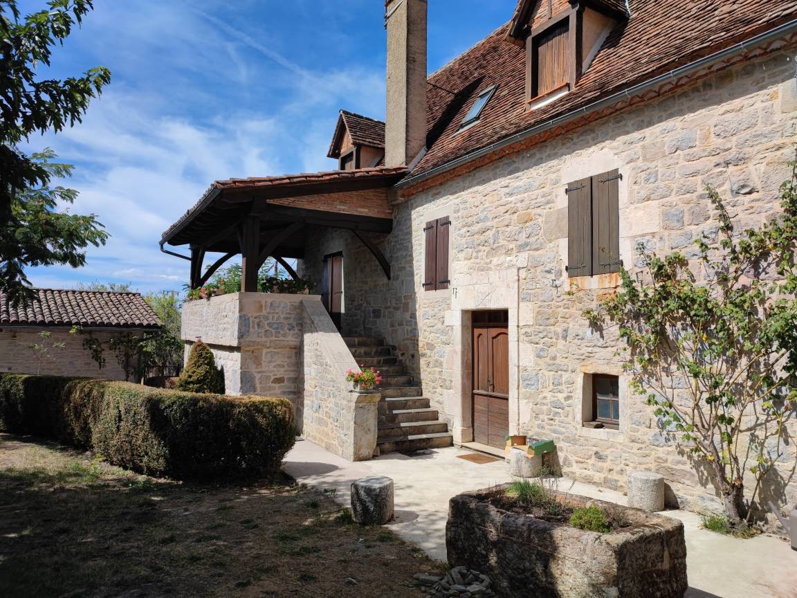 200 M² House ∙ 4 Bedrooms ∙ 12 Guests - Lot