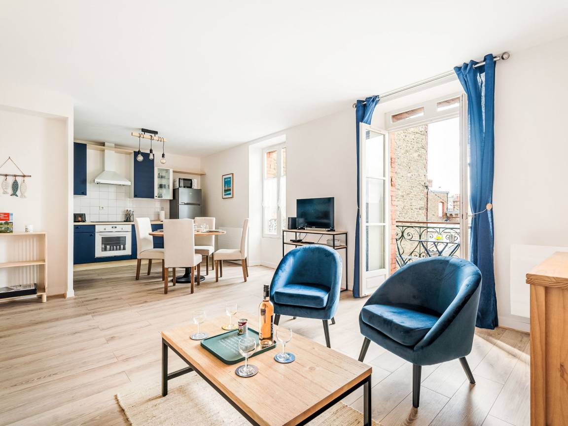 65 M² Huoneisto ∙ 2 Makuuhuonetta ∙ 5 Vierasta - Dinard