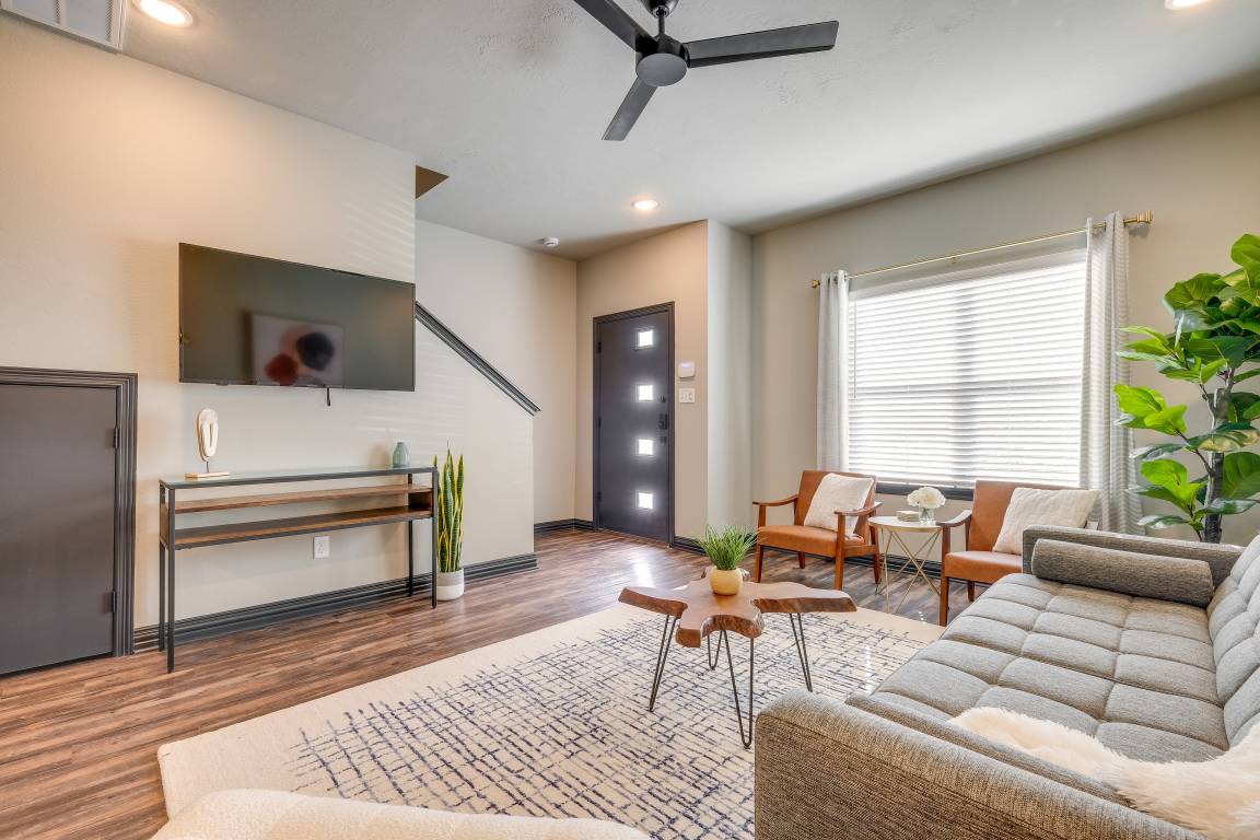 108 M² Apartment ∙ 2 Bedrooms ∙ 4 Guests - Bryan, TX