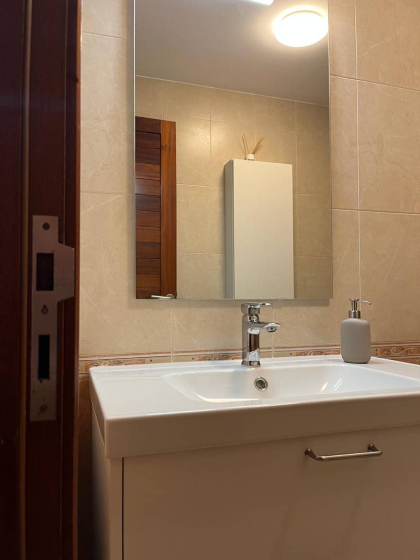 74 M² Apartamento ∙ 2 Habitaciones ∙ 3 Huéspedes - Arrecife