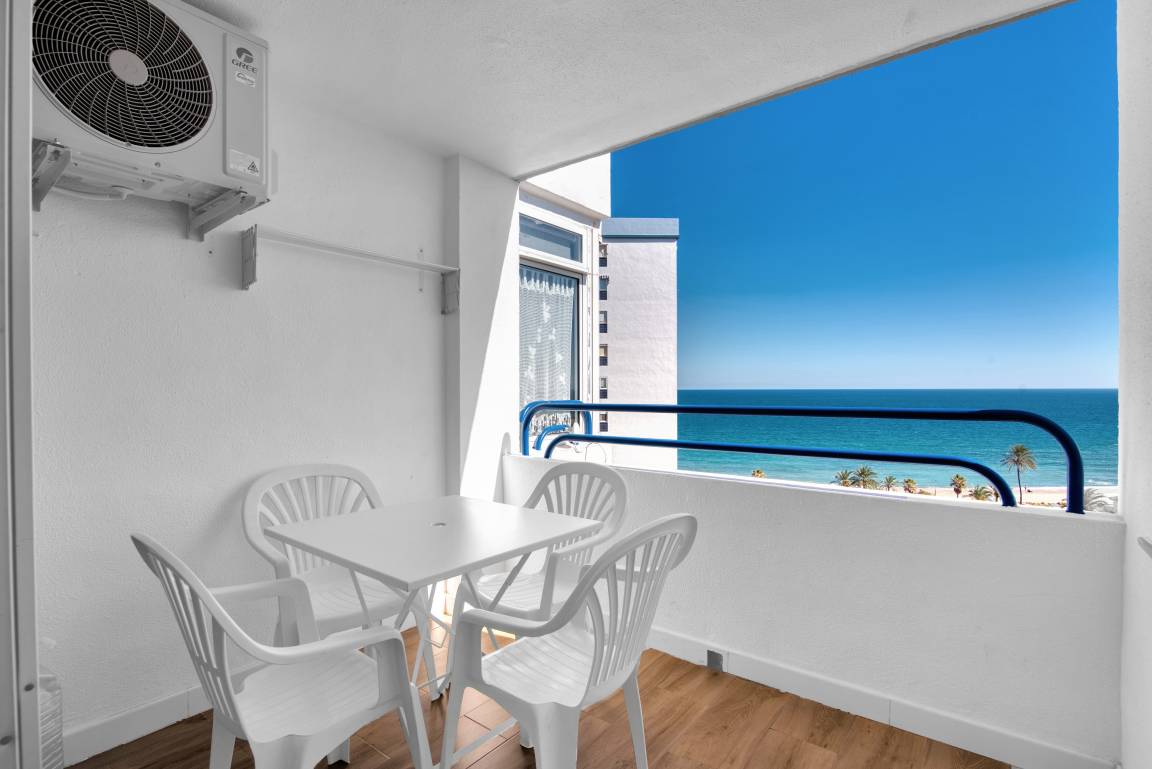 80 M² Apartamento ∙ 1 Habitación ∙ 4 Huéspedes - Puzol