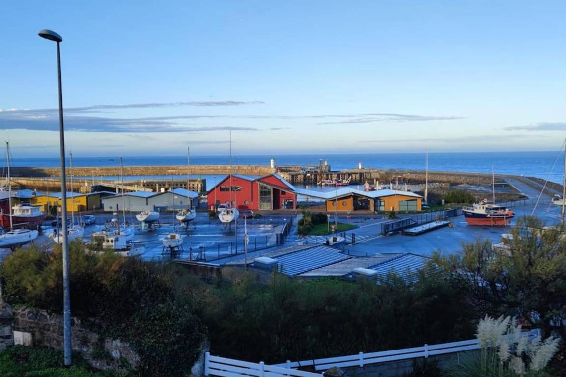 170 M² Maison De Vacances ∙ 7 Chambres ∙ 15 Personnes - Flamanville