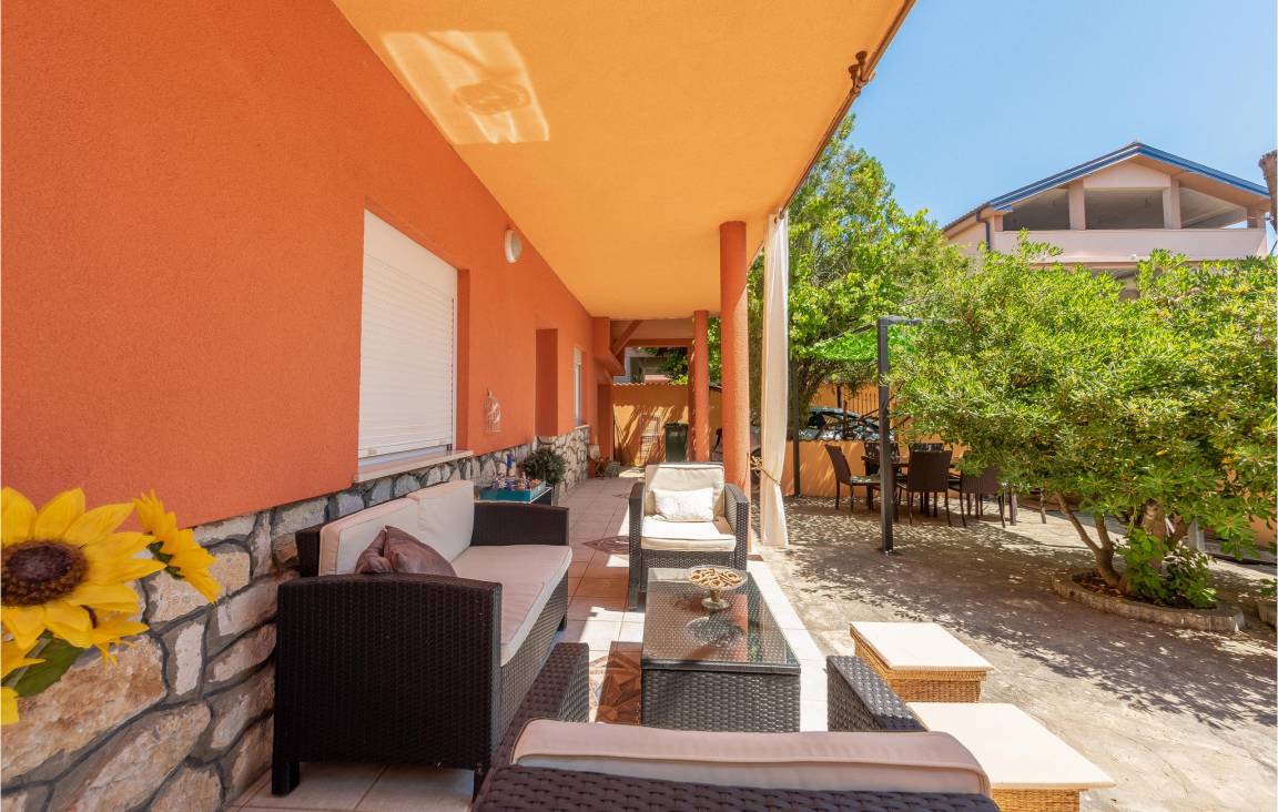 60 M² Ferienhaus ∙ 2 Schlafzimmer ∙ 6 Gäste - Nin