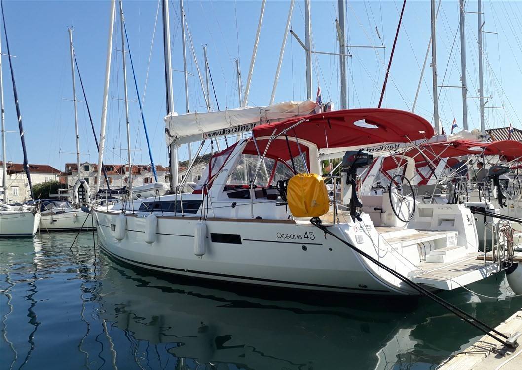 Hausboot ∙ 3 Schlafzimmer ∙ 6 Gäste - Split