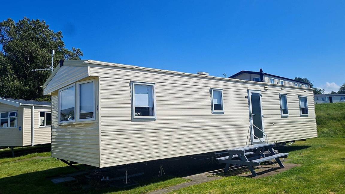 90 M² Chalet ∙ 3 Bedrooms ∙ 8 Guests - Ayr