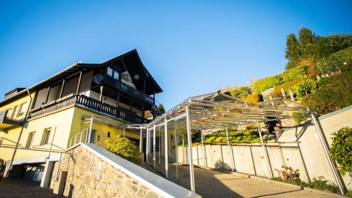 85 M² House ∙ 1 Bedroom ∙ 4 Guests - Roetgen