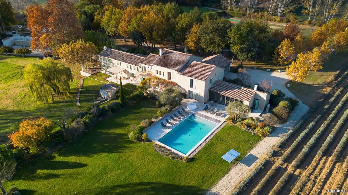 500 M² Appartement ∙ 11 Chambres ∙ 22 Personnes - Bonnieux
