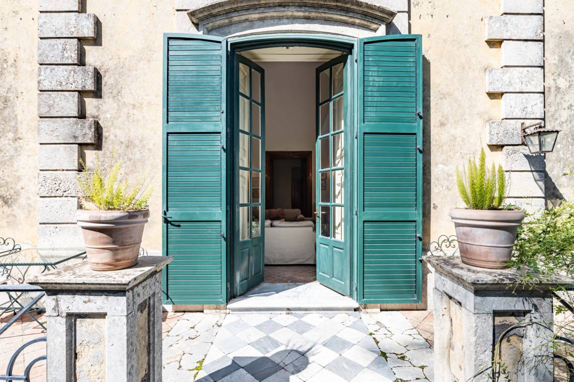 190 M² Villa ∙ 5 Bedrooms ∙ 10 Guests - Catania