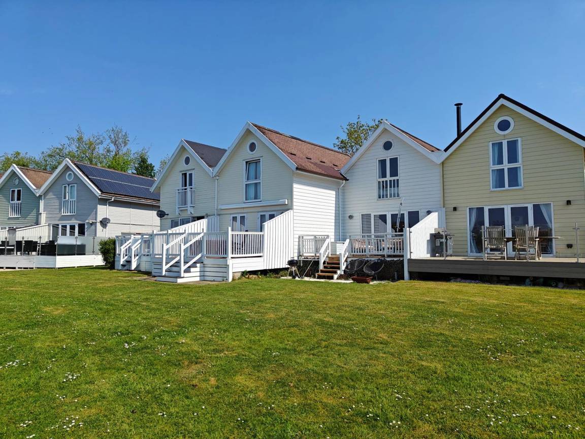 Cottage ∙ 3 Bedrooms ∙ 6 Guests - South Cerney