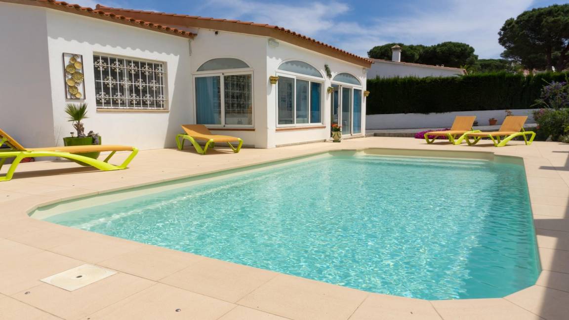 103 M² Villa ∙ 3 Chambres ∙ 6 Personnes - L'Escala