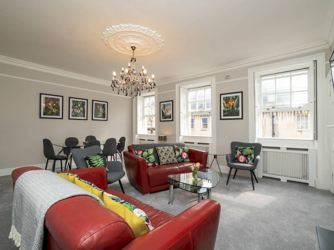 93 M² Apartment ∙ 3 Bedrooms ∙ 6 Guests - Bath