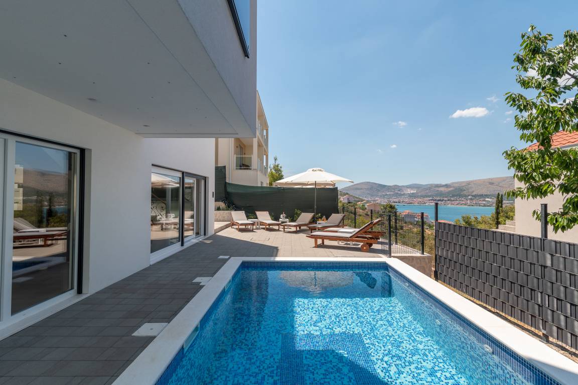 Villa ∙ 4 Schlafzimmer ∙ 8 Gäste - Trogir
