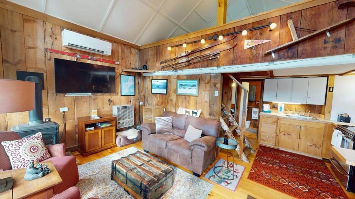 70 M² Cabin ∙ 2 Bedrooms ∙ 4 Guests - Vermont