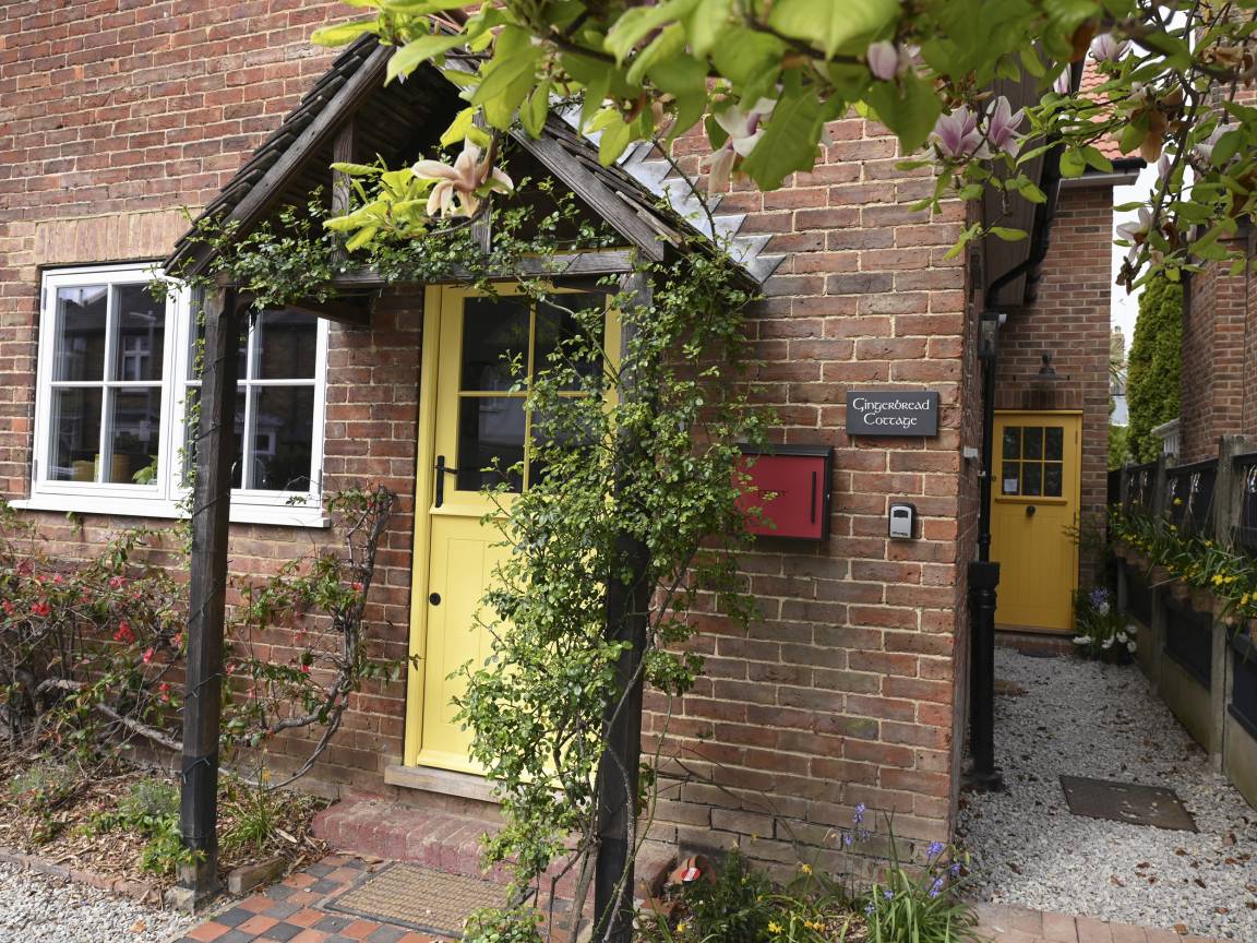 Cottage ∙ 2 Bedrooms ∙ 4 Guests - Canterbury