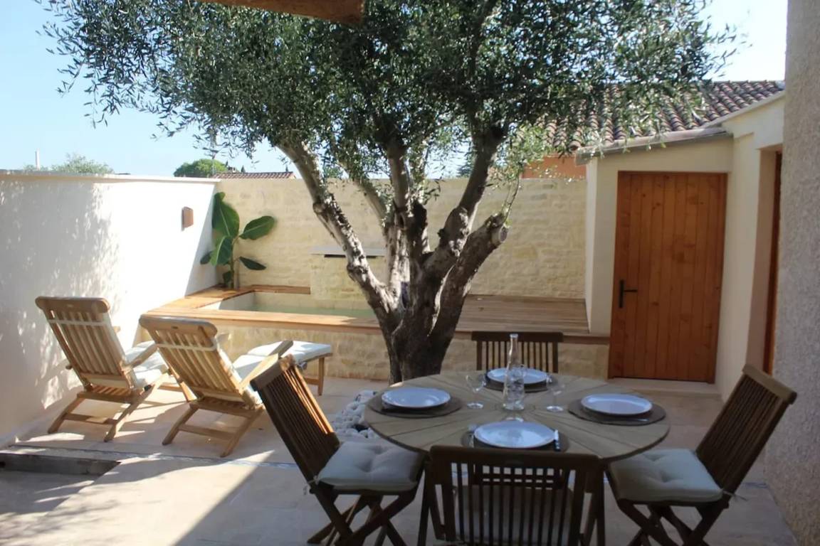 50 M² Casa Vacanza ∙ 1 Camera Da Letto ∙ 4 Ospiti - Sénas