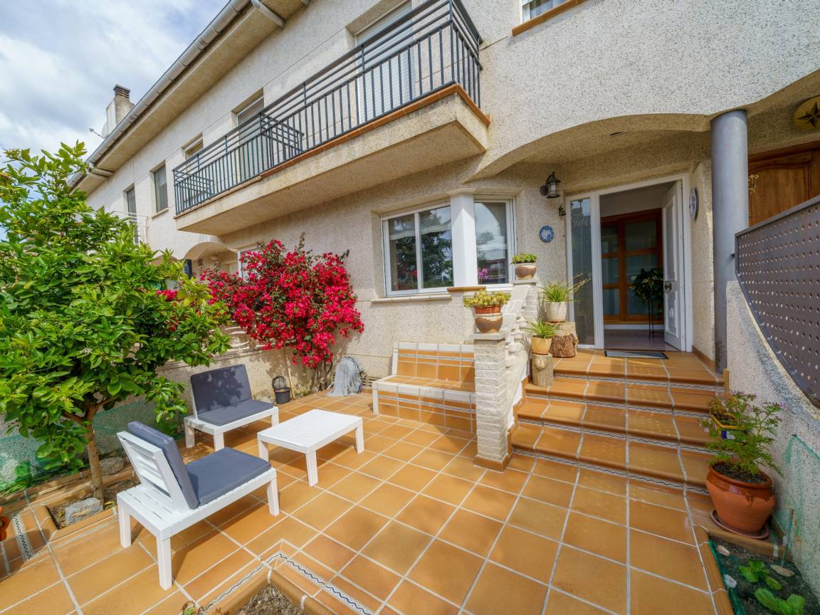 195 M² Casa Rural ∙ 4 Habitaciones ∙ 7 Huéspedes - Costa Brava