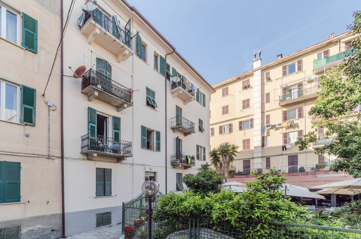 75 M² Apartamento ∙ 2 Habitaciones ∙ 5 Huéspedes - La Spezia