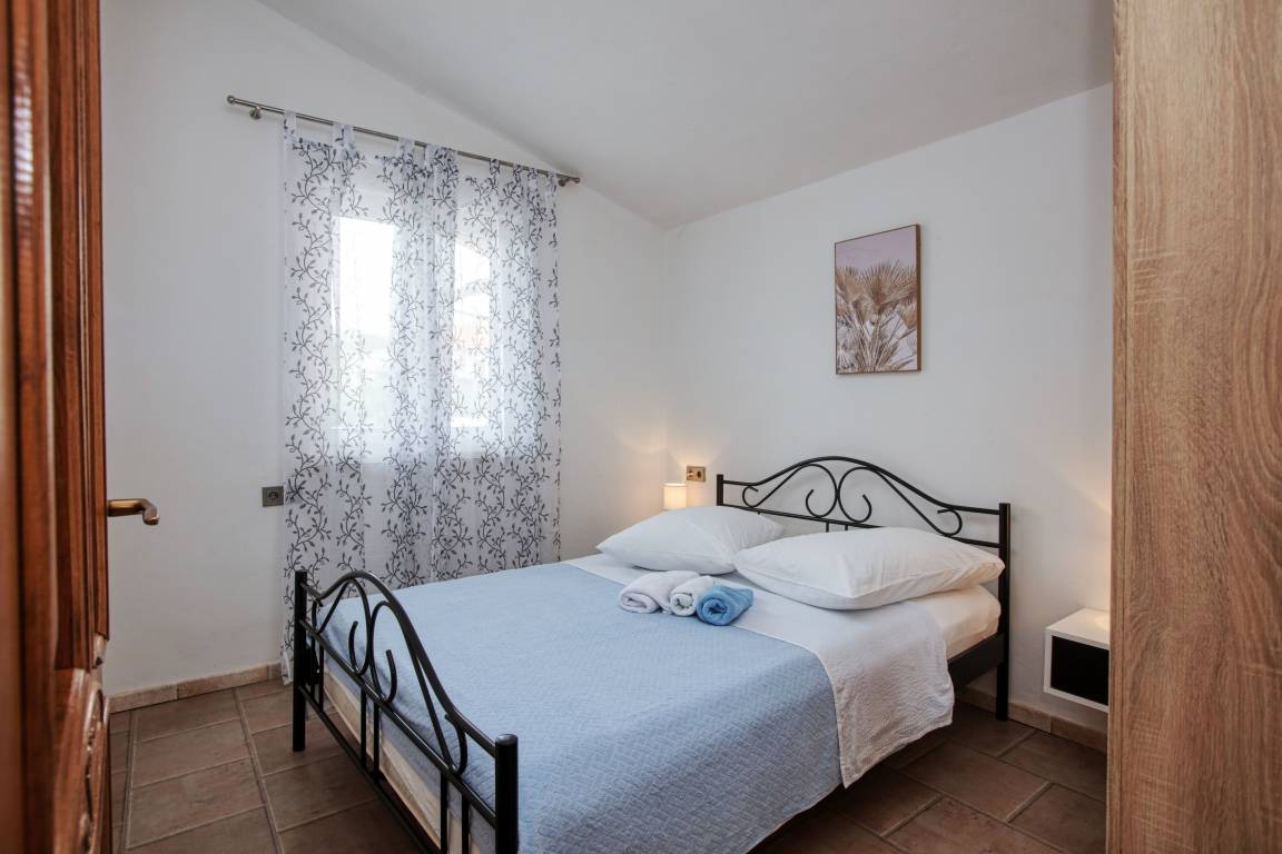 106 M² Ferienhaus ∙ 5 Schlafzimmer ∙ 12 Gäste - Primošten